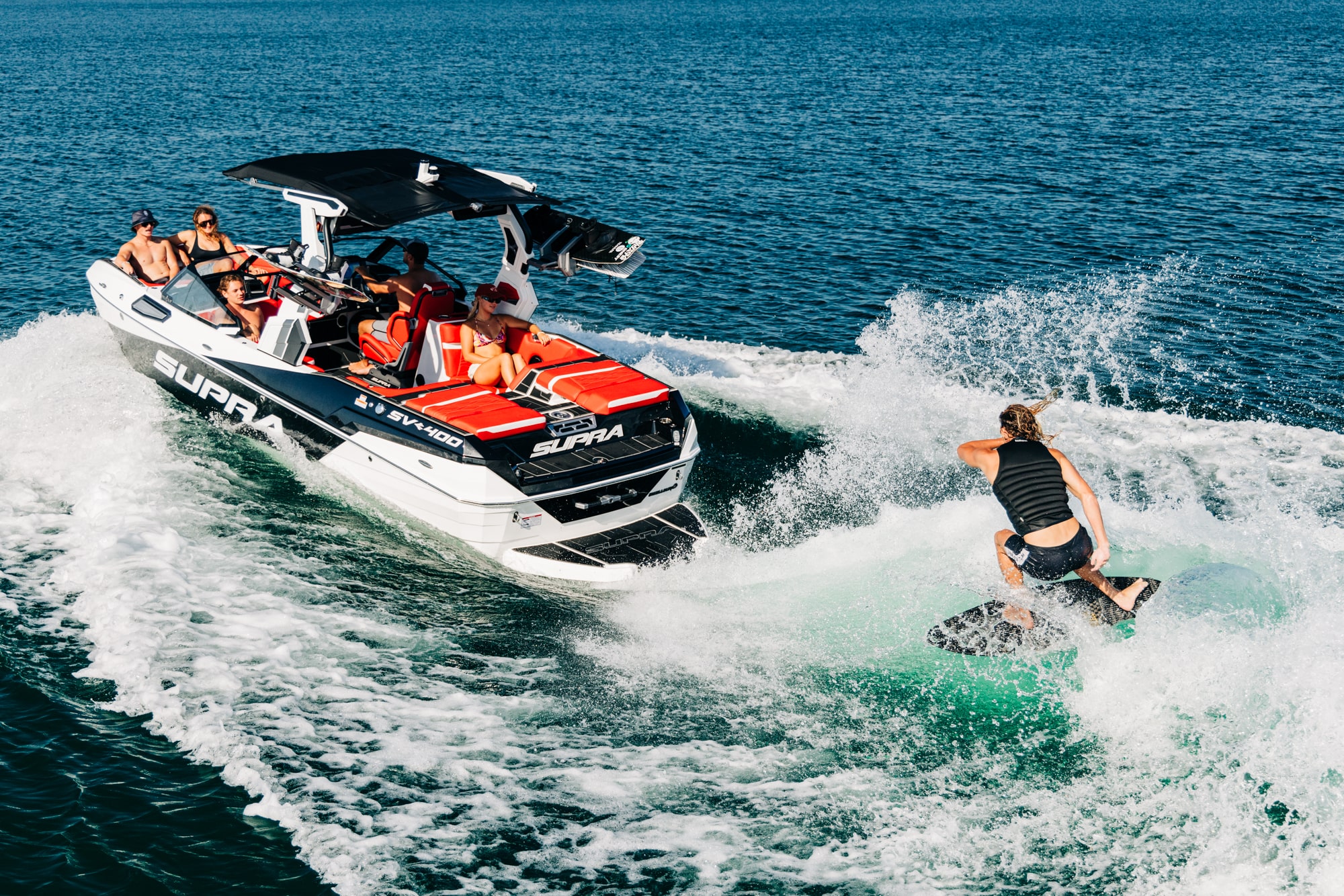 2025 Supra SV: Luxury & High-Performance Wake Boat | Supra